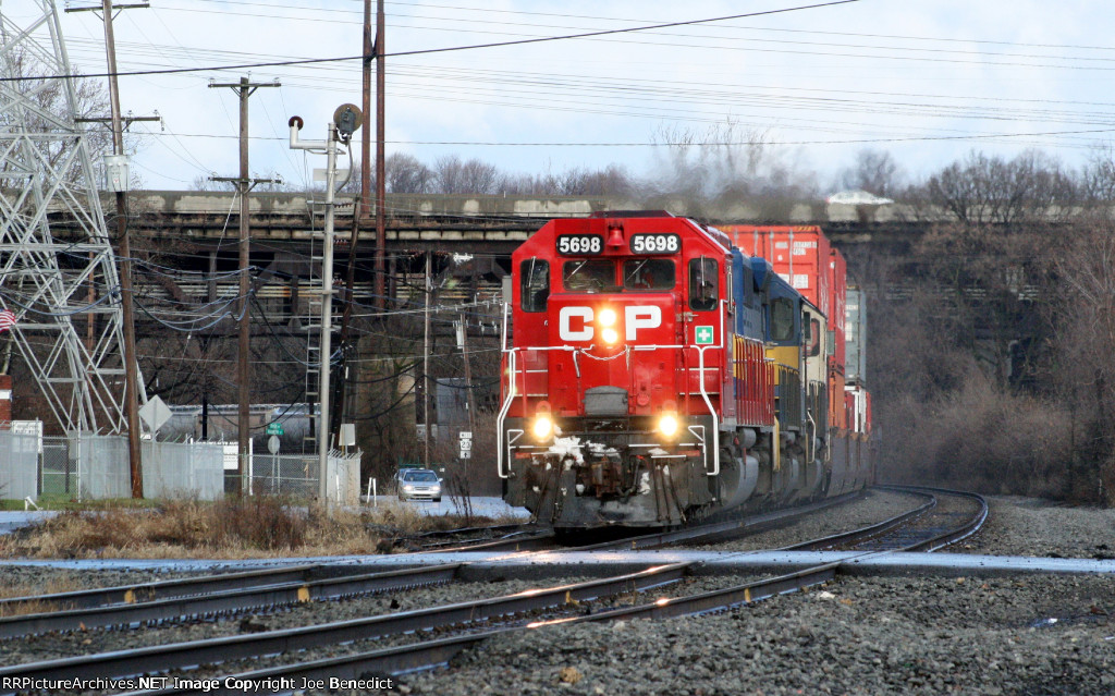 CP 5698 on D&H 158-26
